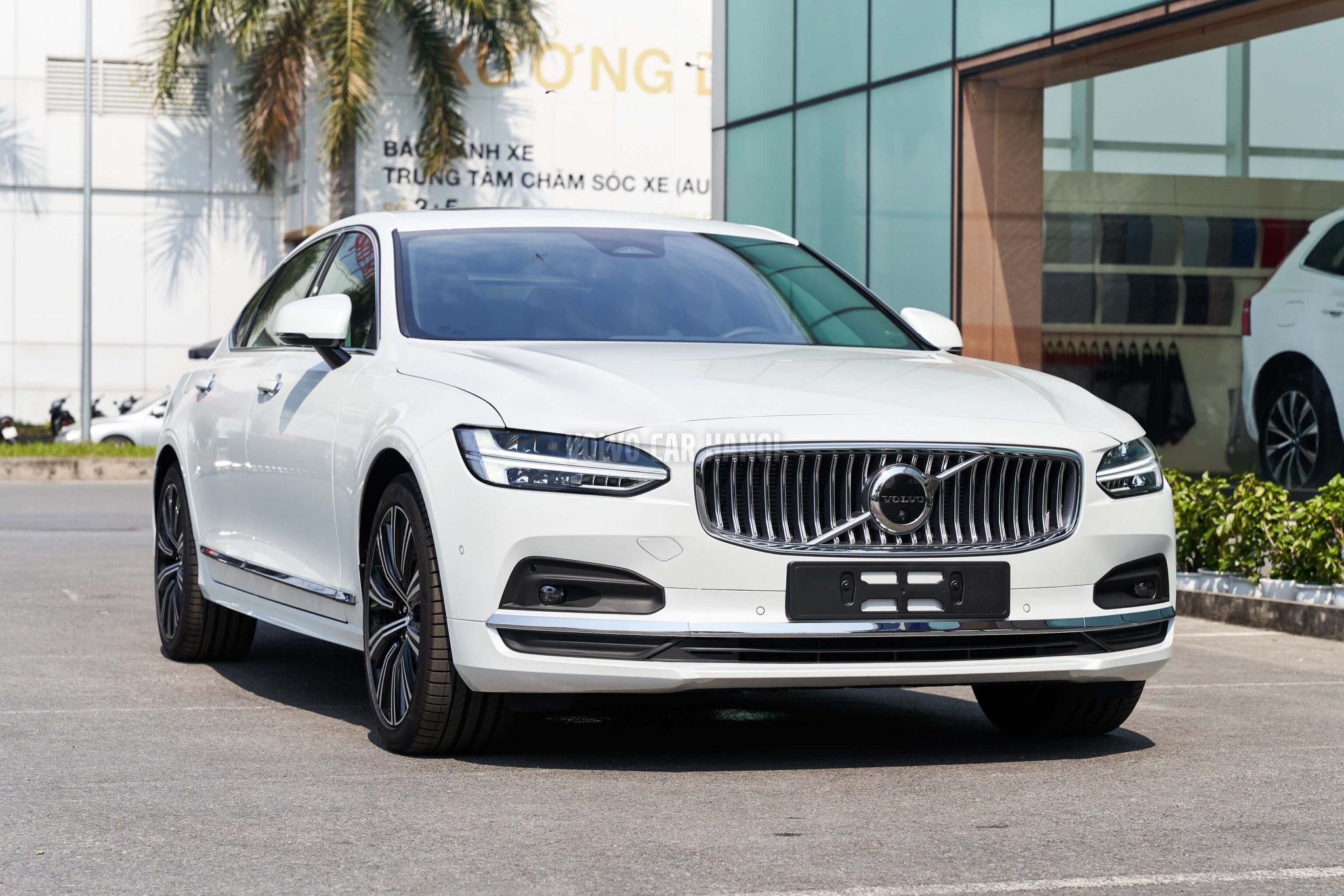 Volvo S90 Ultra 2025 | Giá Lăn Bánh - Thông Số - Hình Ảnh